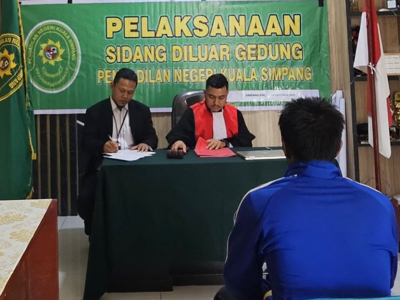PN Kuala Simpang Aceh Sidang di Kantor Polsek, Ada Apa Nih?